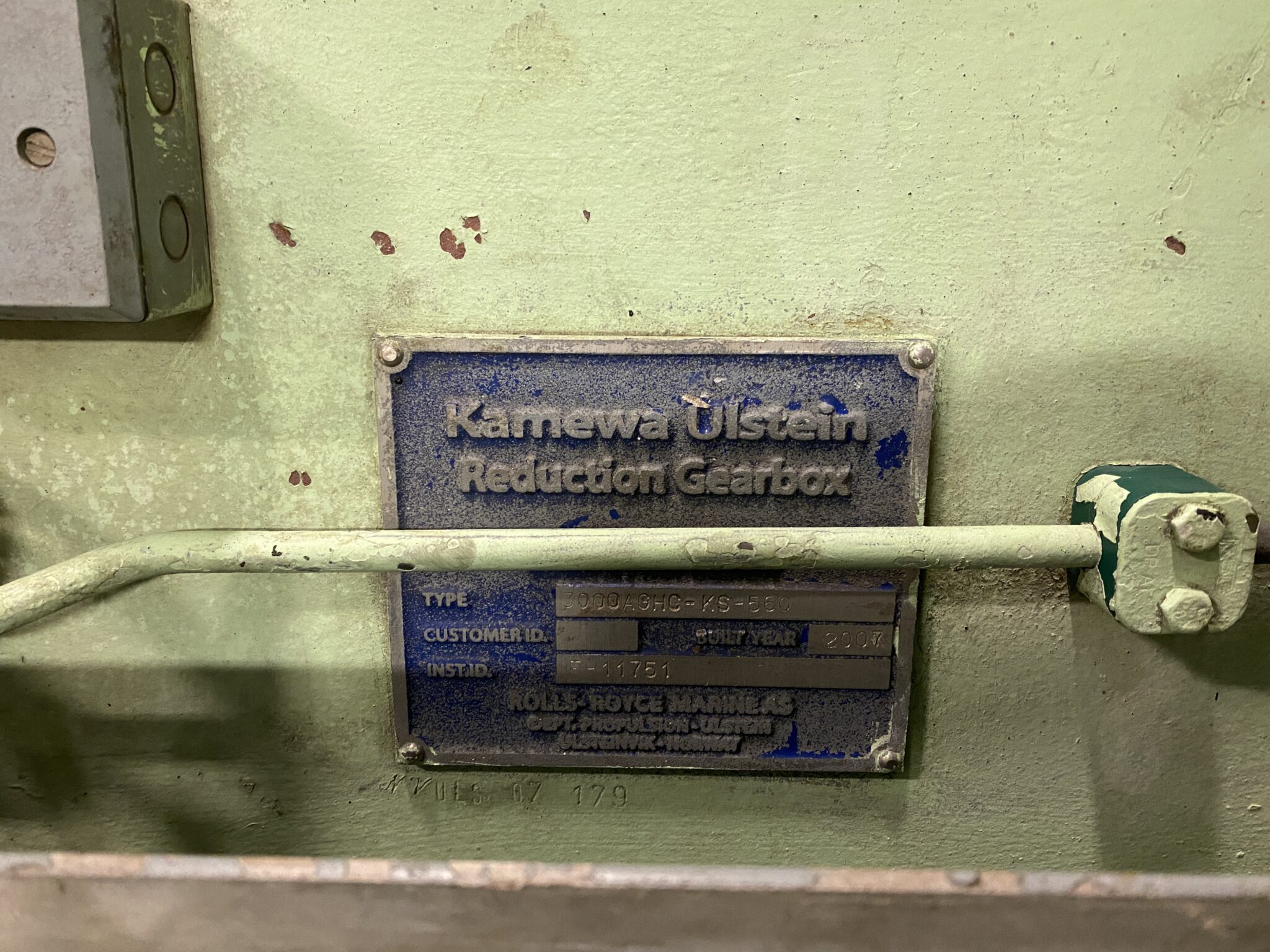 How Does A Marine Gearbox Work? - Maritime Page