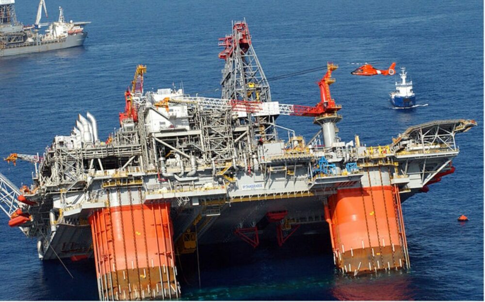Oil Platforms In The Gulf Of Mexico - Maritime Page