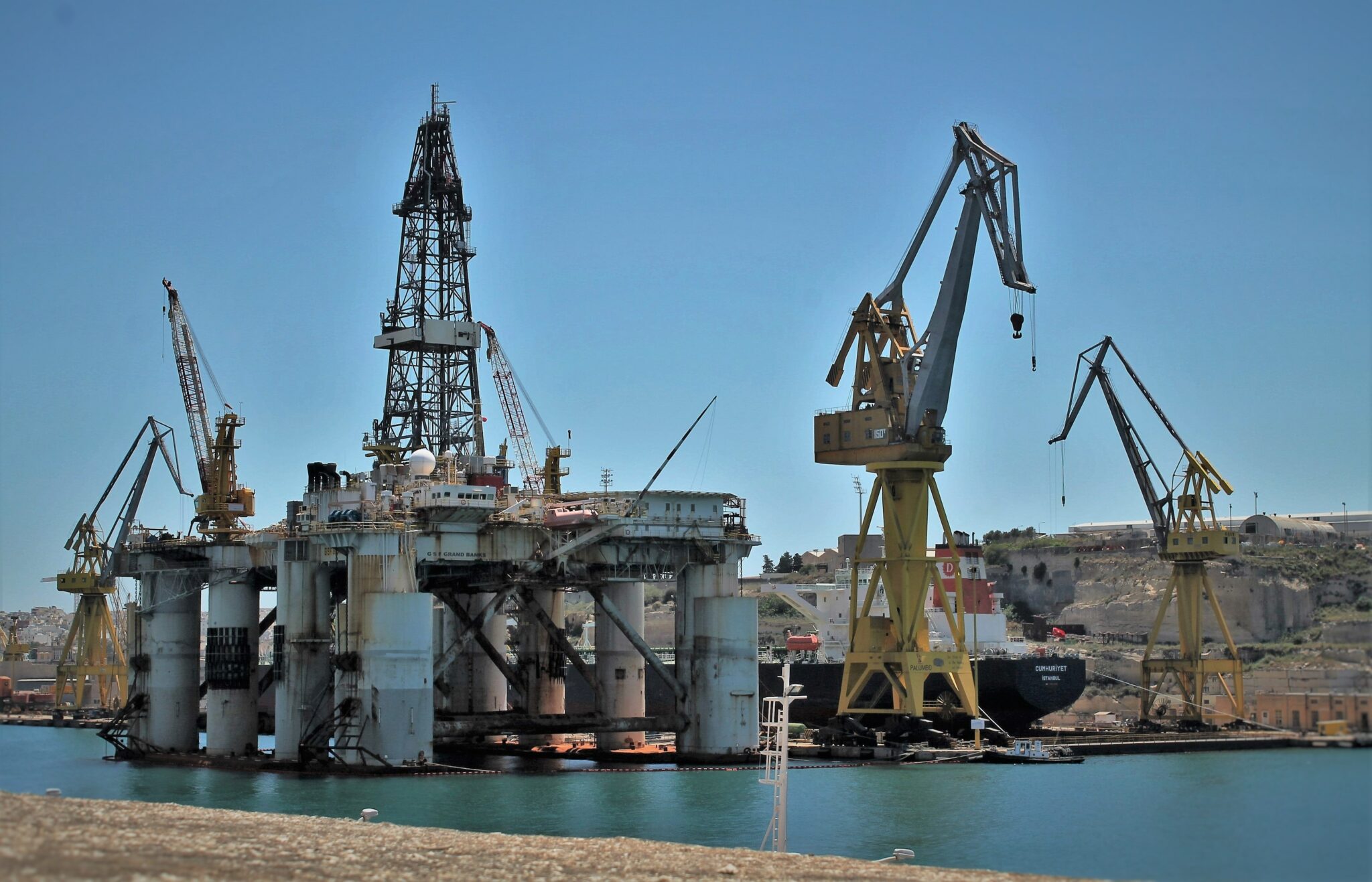 9 Types Of Oil Rigs & Their Functions Explained!