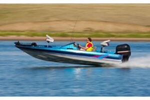 How Fast Can A Boat Go? 15 Examples Of Boat Speeds