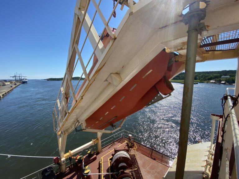 Deck Machinery In Ship - Types And Use Onboard