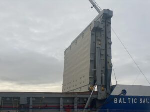 What Are The Different Types Of Hatch Covers On Ships?