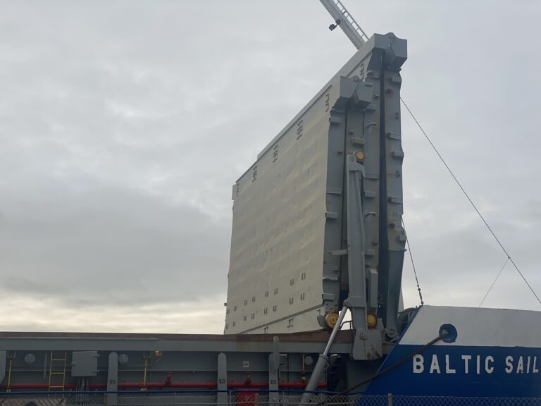 What Are The Different Types Of Hatch Covers On Ships?