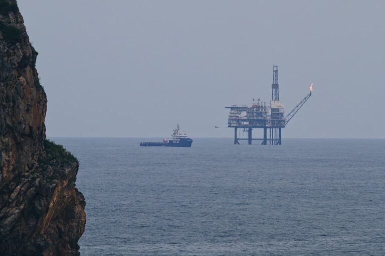 The Journey To Becoming An Oil Rig Worker - Maritime Page