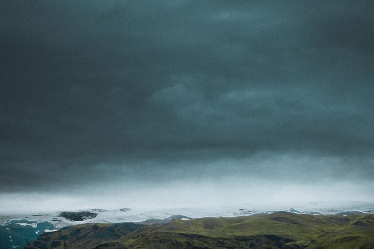 Different Types Of Storm Clouds: Predicting Weather From Sky