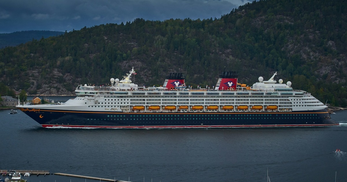 Maintaining Watertight Integrity On Boat Hatches - Maritime Page